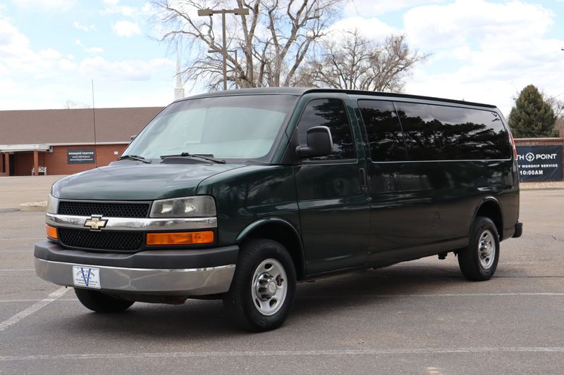 2014 Chevrolet Express Passenger Photos