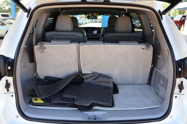 2016 Toyota Highlander Limited | Victory Motors of Colorado
