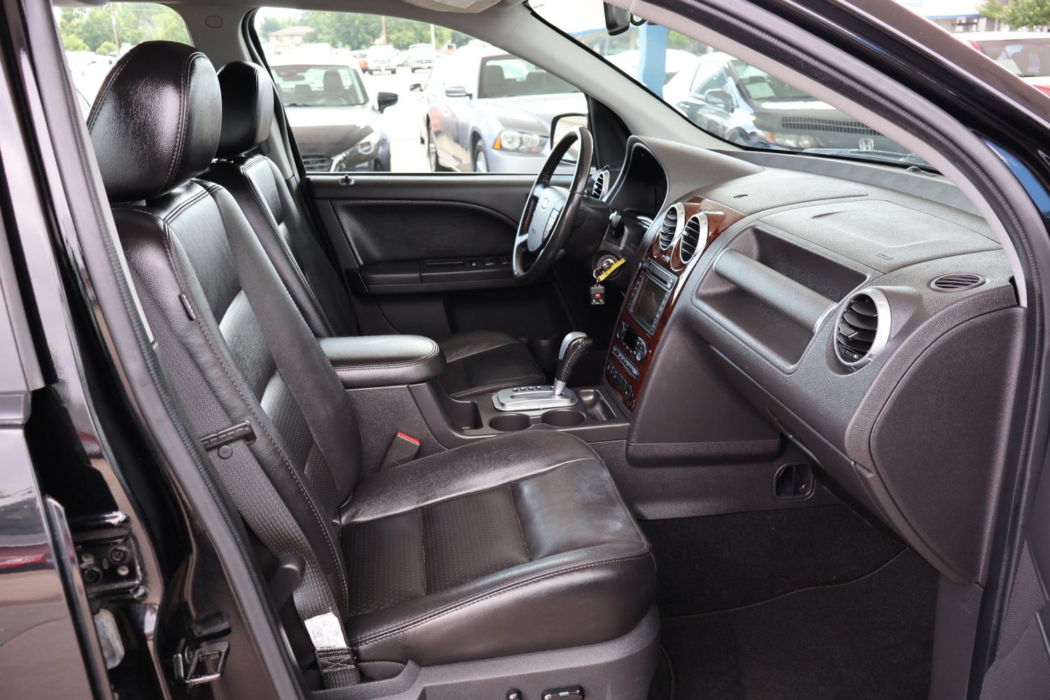 2006 Ford Freestyle Limited | Victory Motors of Colorado