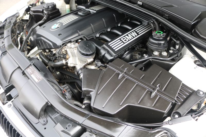 2007 BMW 328i Photos