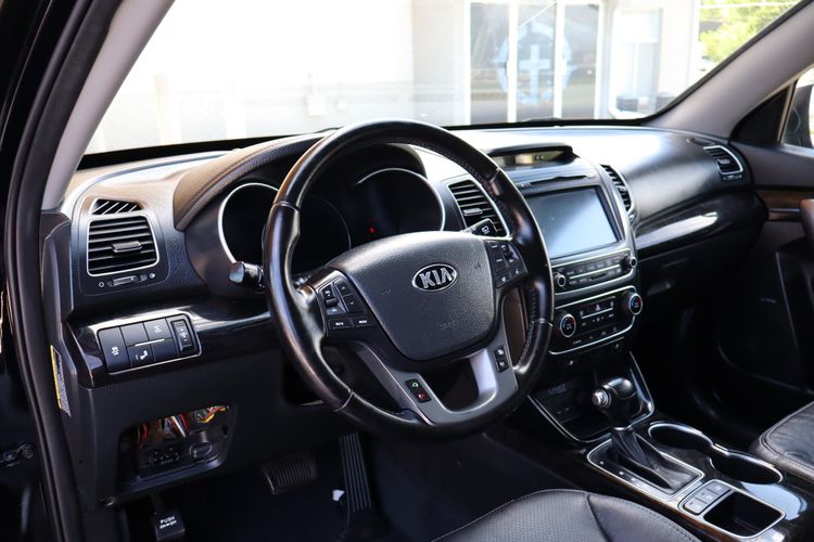 2014 Kia Sorento SX | Victory Motors of Colorado
