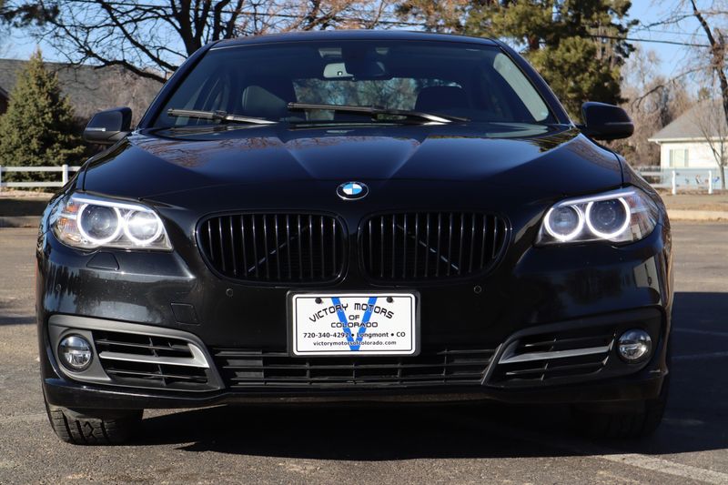 2015 BMW 528i Photos