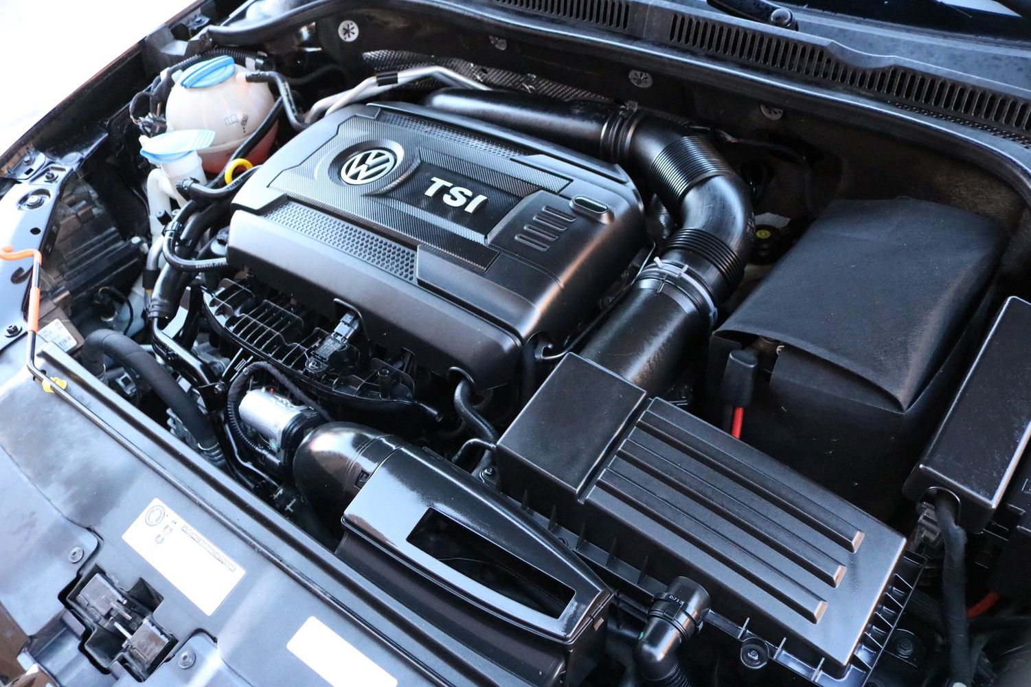 2014 Volkswagen Jetta SE PZEV | Victory Motors of Colorado
