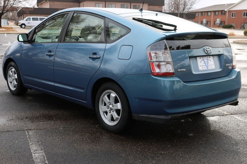 2005 Toyota Prius Photos