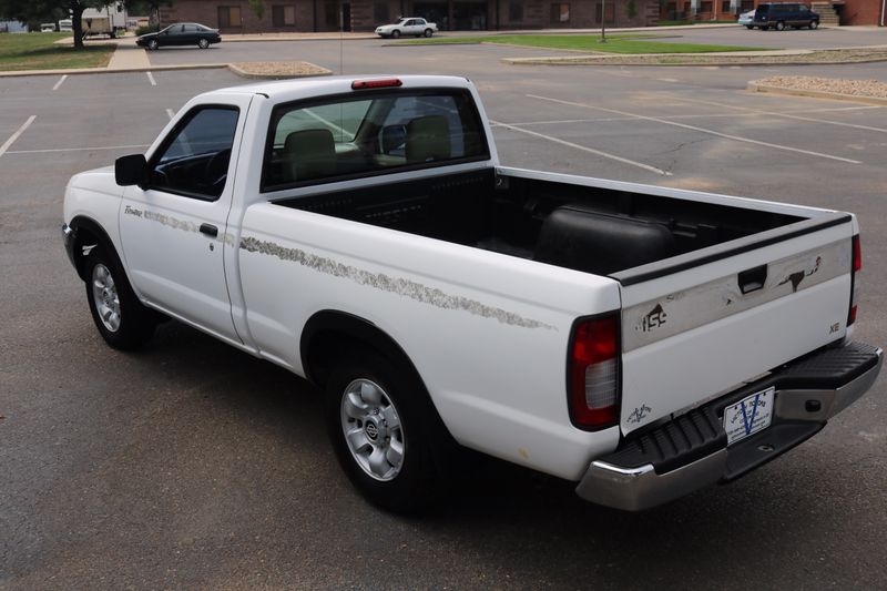 1998 Nissan Frontier Photos
