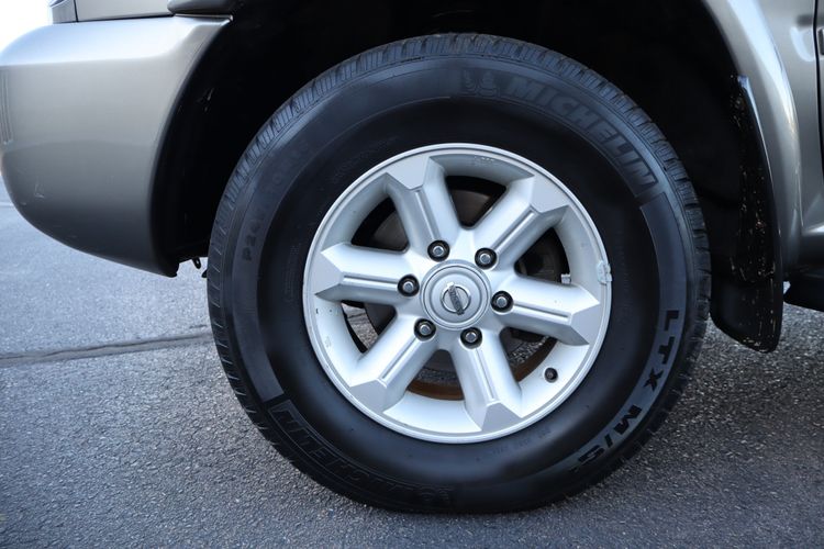 2003 Nissan Pathfinder SE | Victory Motors of Colorado