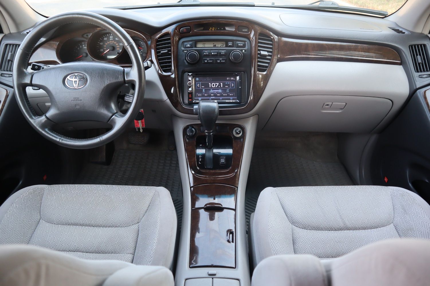 2002 Toyota Highlander Base | Victory Motors of Colorado