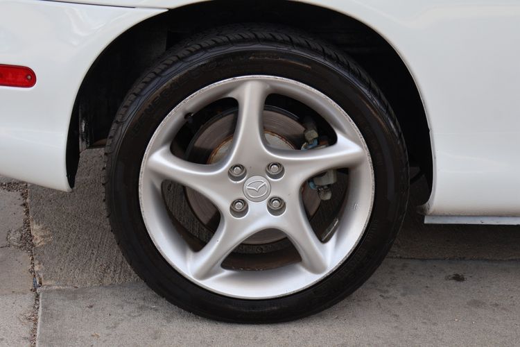 2001 Mazda MX-5 Miata Base | Victory Motors of Colorado