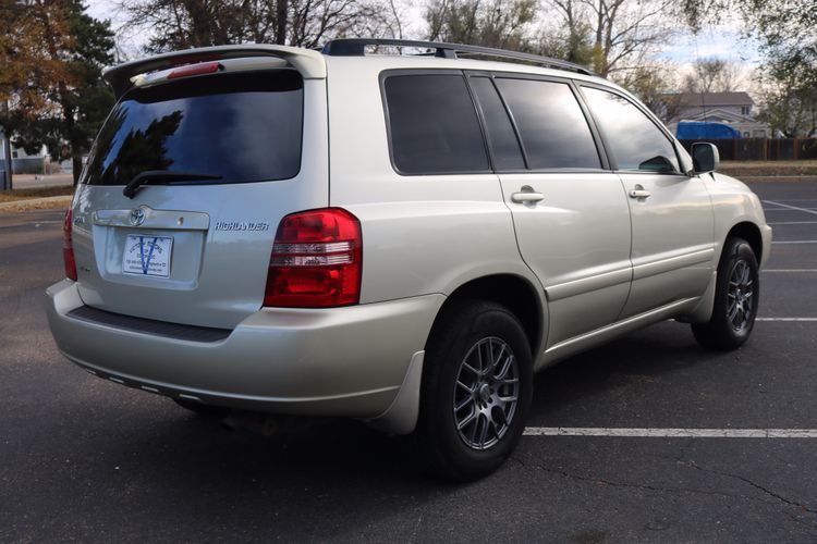 2002 Toyota Highlander AWD | Victory Motors of Colorado