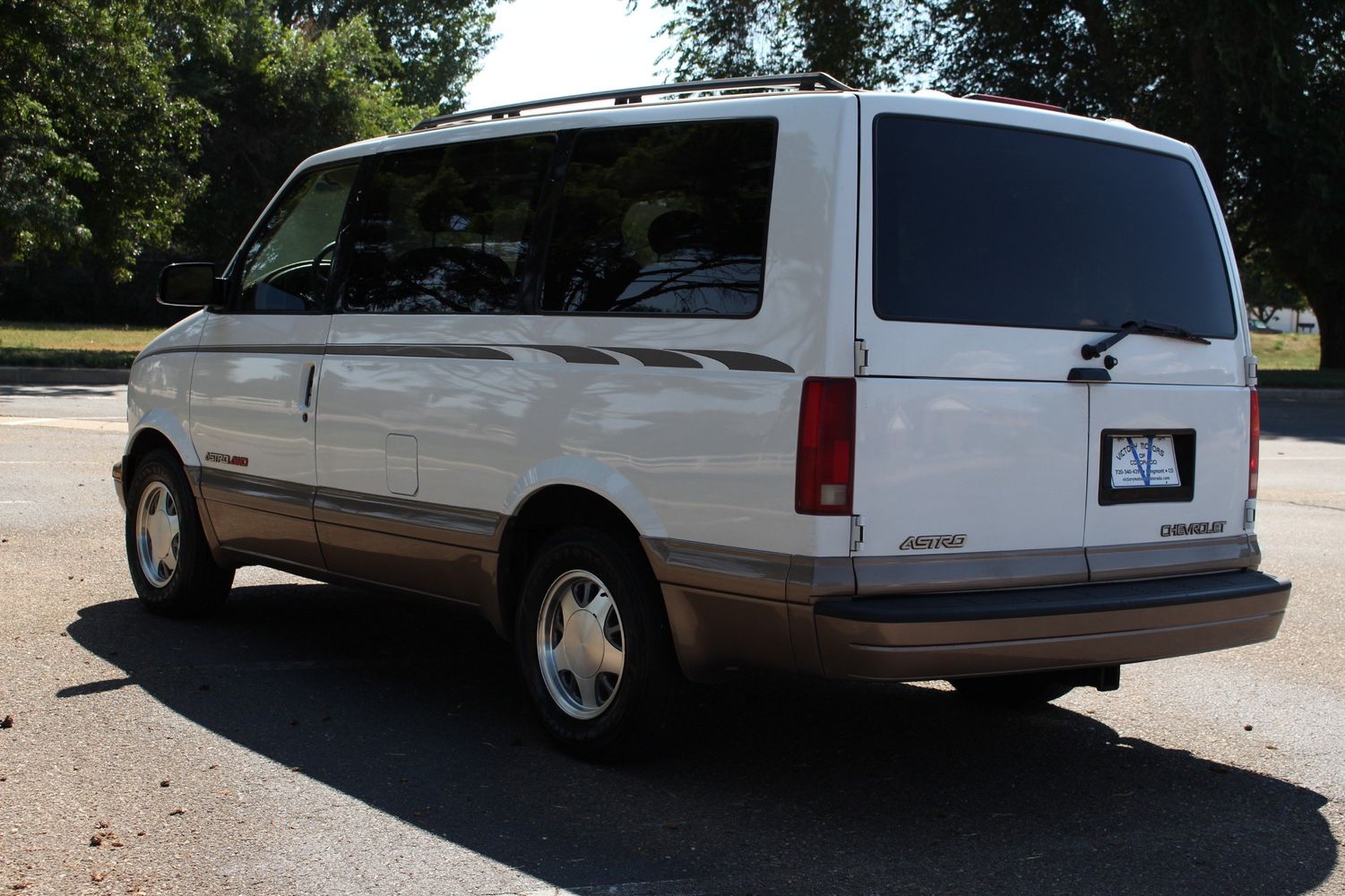 2000 Chevrolet Astro AWD | Victory Motors of Colorado