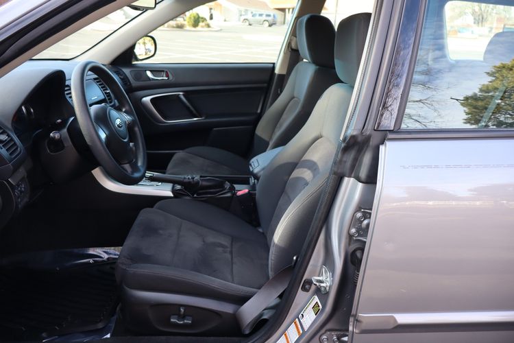 2008 Subaru Outback 2.5i | Victory Motors of Colorado
