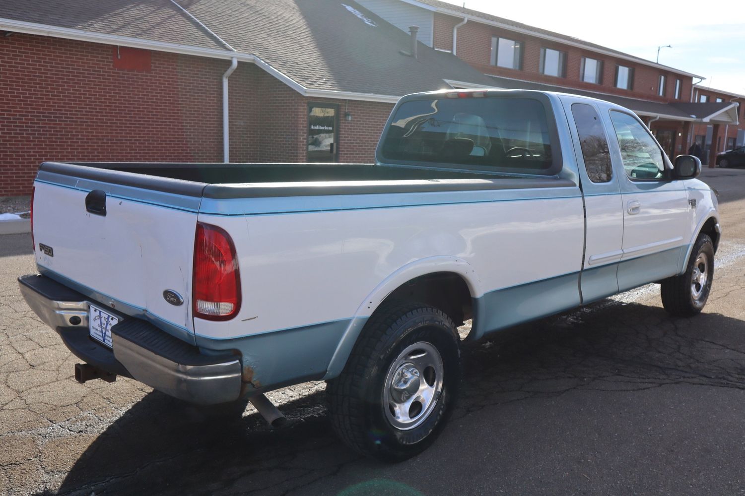 2001 Ford F-150 XLT | Victory Motors of Colorado