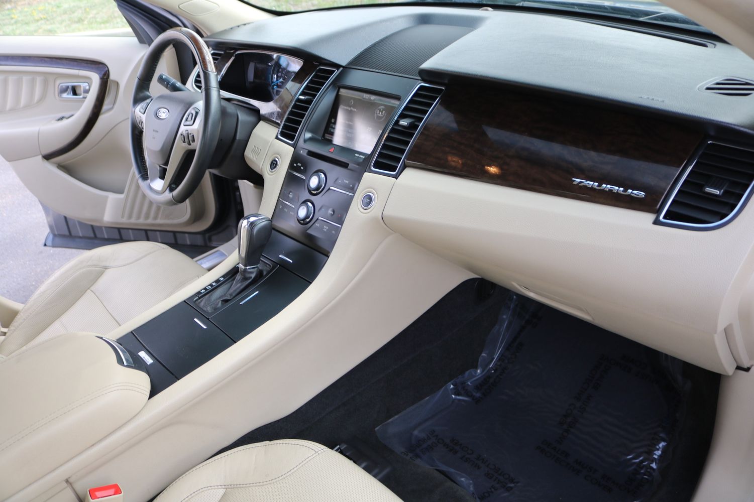 2014 Ford Taurus Limited | Victory Motors of Colorado