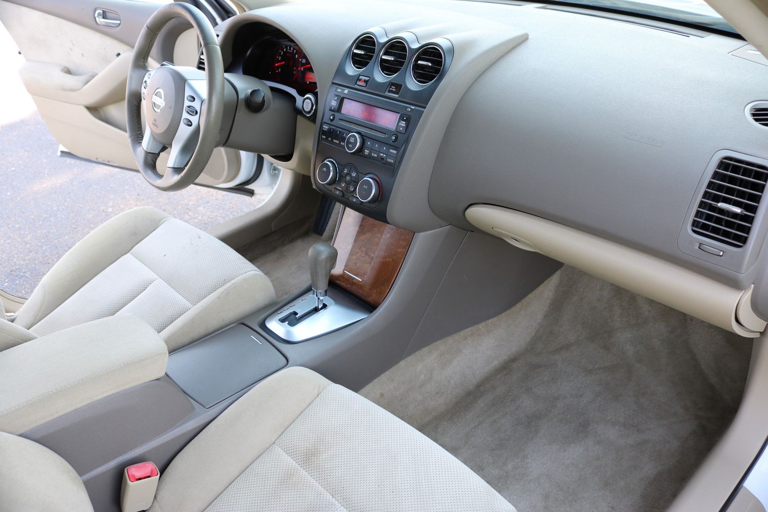 Nissan Altima 2007 Interior
