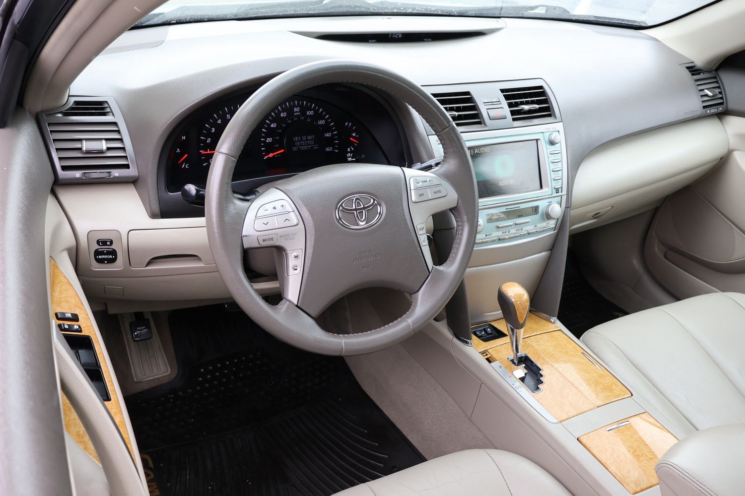 2007 Toyota Camry XLE V6 | Victory Motors of Colorado