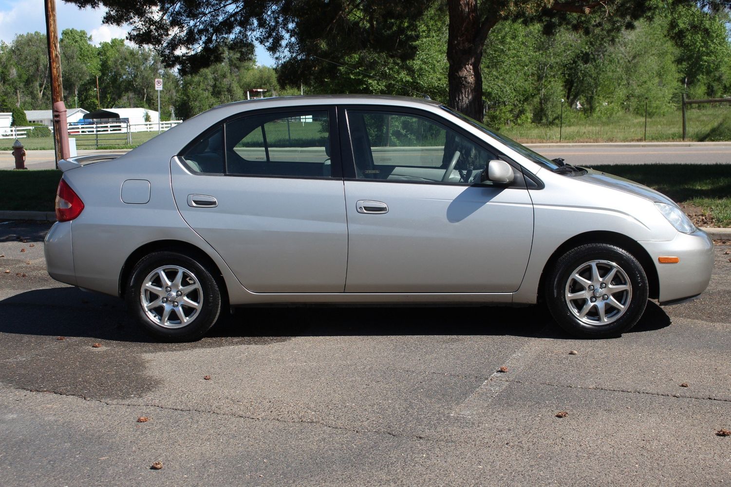 2001 Toyota Prius | Victory Motors of Colorado