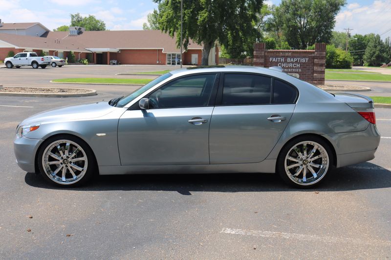 2004 BMW 545i Photos