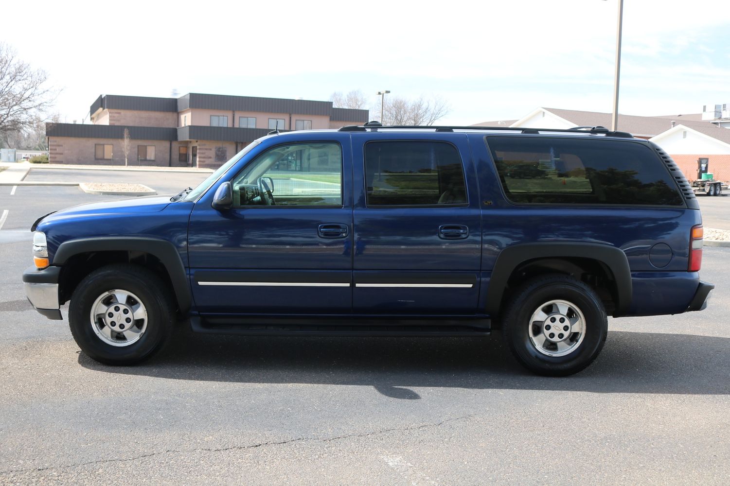 2003 Chevrolet Suburban LT | Victory Motors of Colorado