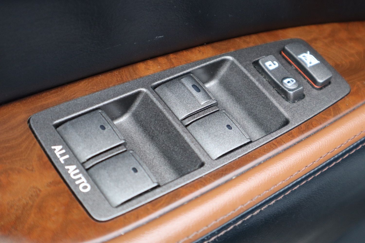 2011 Lexus LS 460 Base | Victory Motors of Colorado