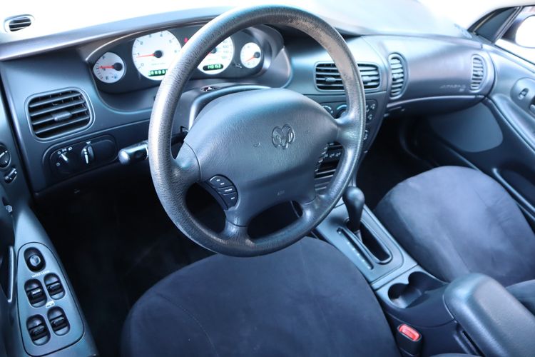 2004 Dodge Intrepid SE | Victory Motors of Colorado