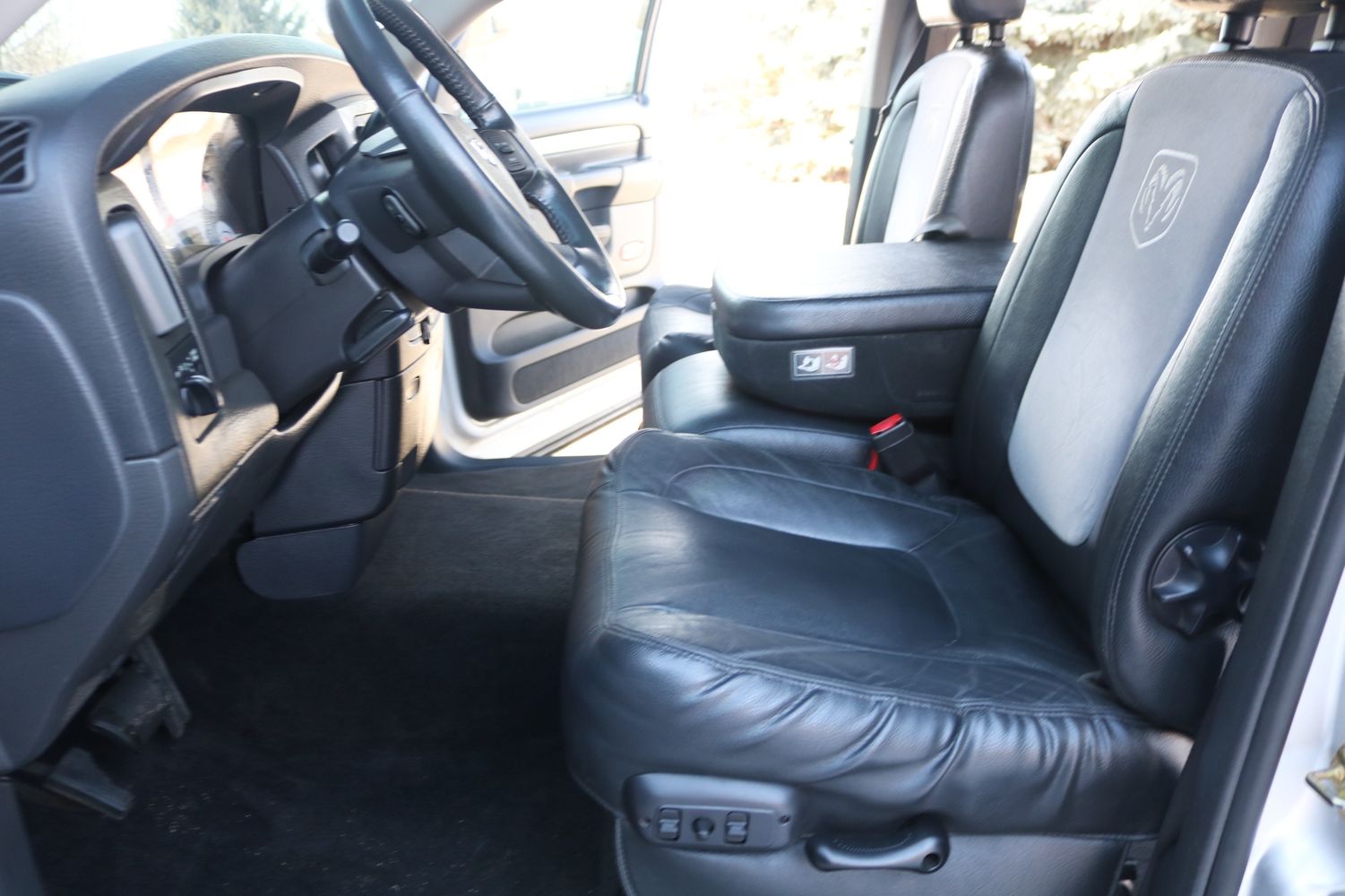 2004 Dodge Ram Pickup 1500 Laramie | Victory Motors of Colorado