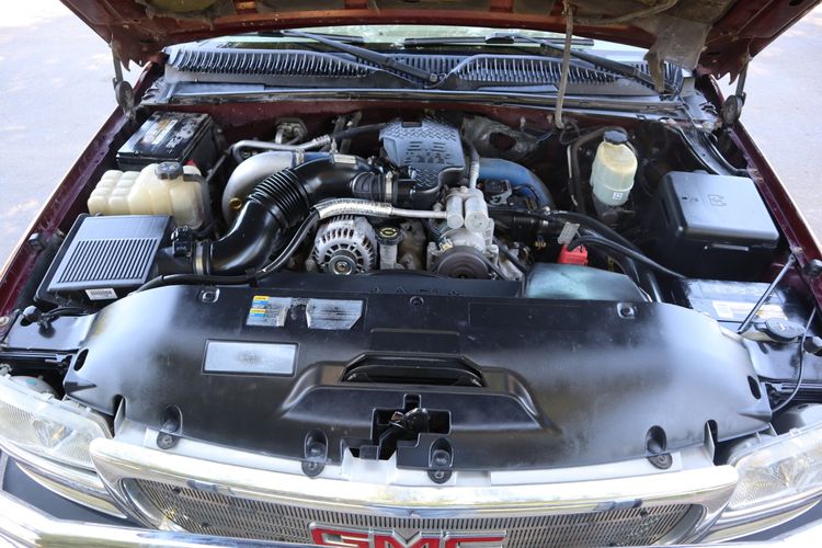 2002 GMC Sierra 2500HD Base | Victory Motors of Colorado