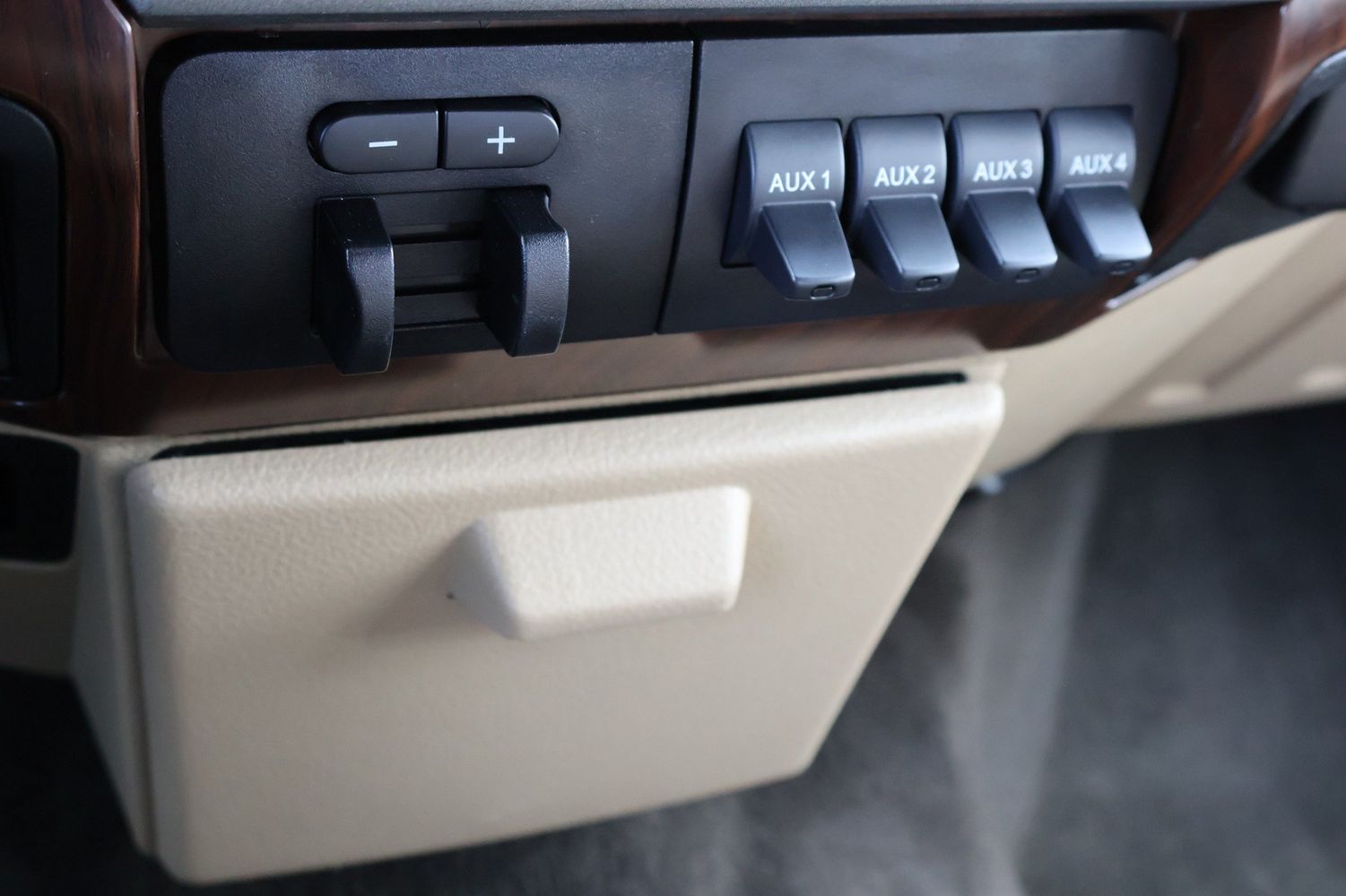 2015 Ford F-350 Super Duty Lariat | Victory Motors of Colorado