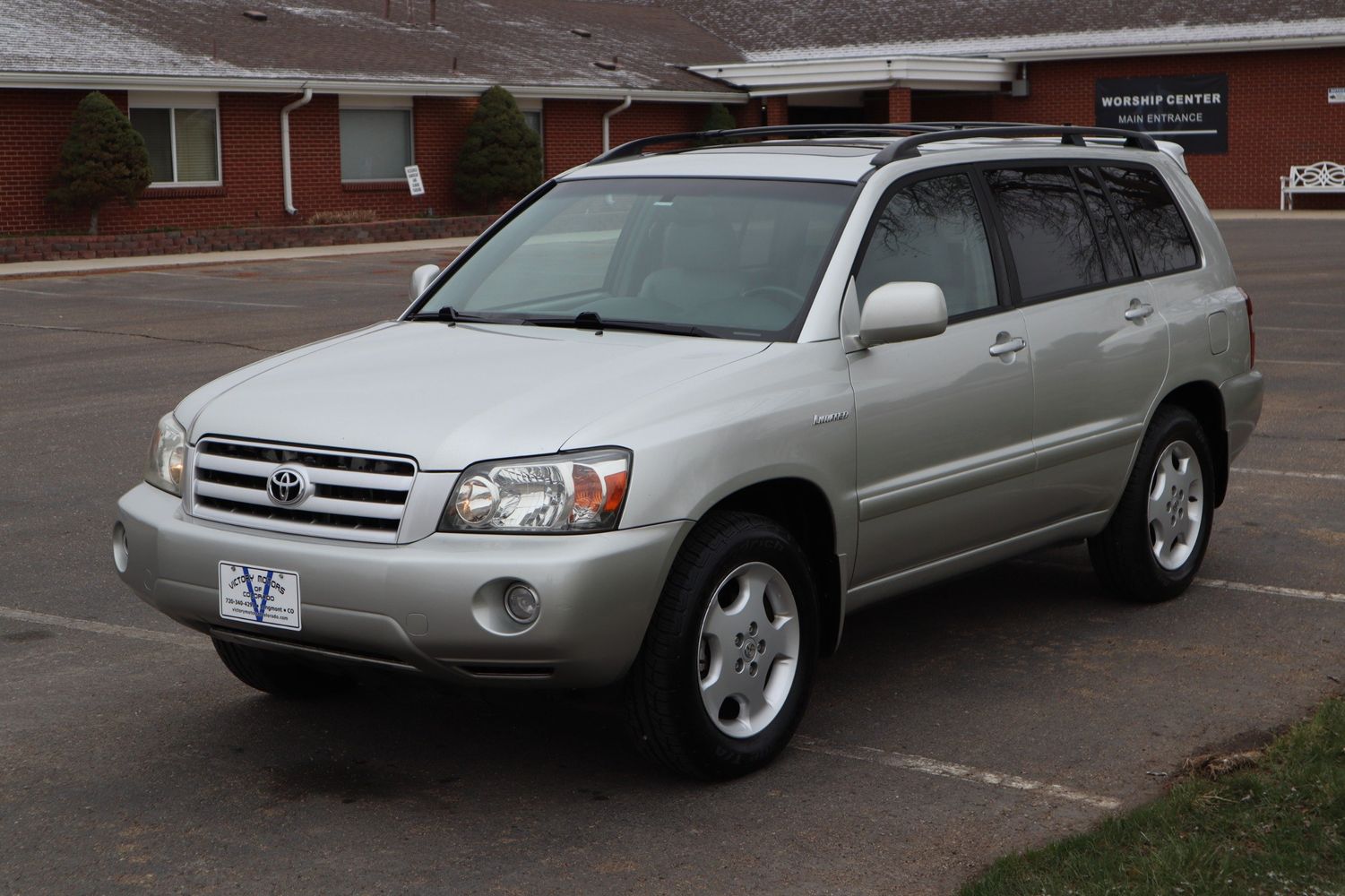 2004 Toyota Highlander Limited | Victory Motors of Colorado