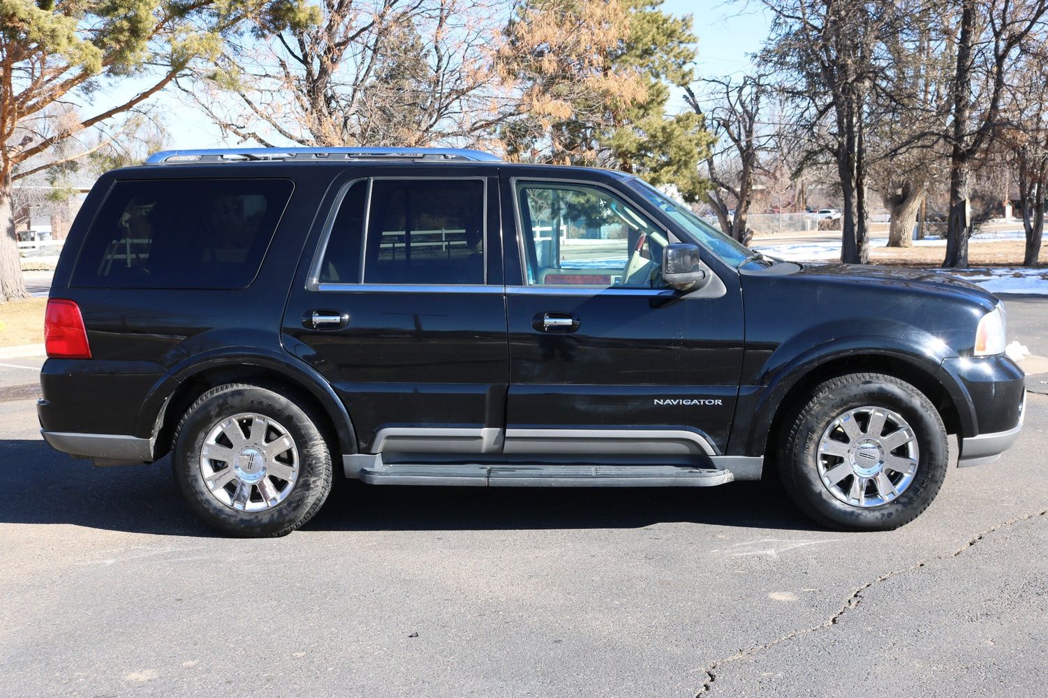 2004 Lincoln Navigator Luxury | Victory Motors of Colorado