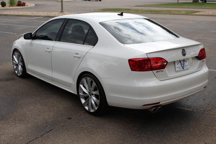 2011 Volkswagen Jetta TDI | Victory Motors of Colorado