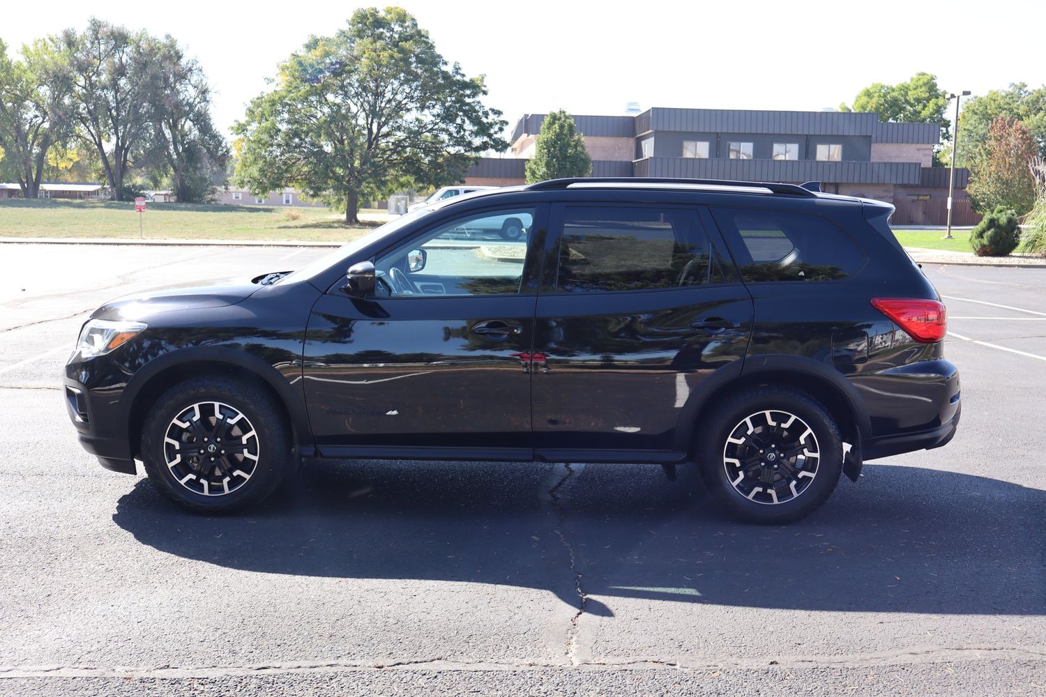 2019 Nissan Pathfinder SV | Victory Motors of Colorado