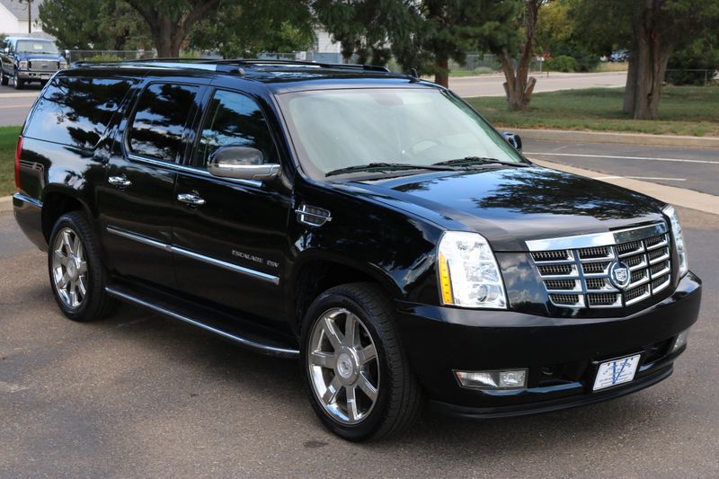 2010 Cadillac Escalade ESV Photos