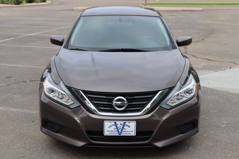 2016 Nissan Altima Photos