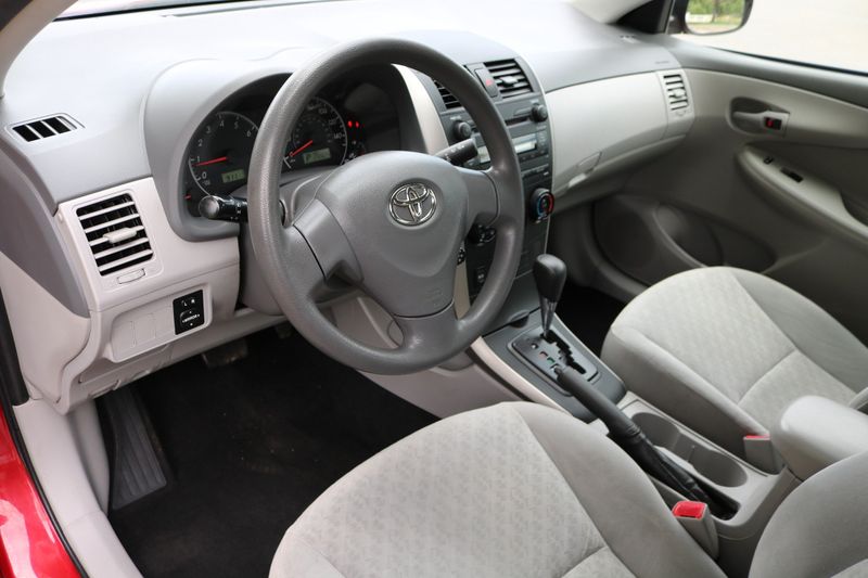 2009 Toyota Corolla Photos