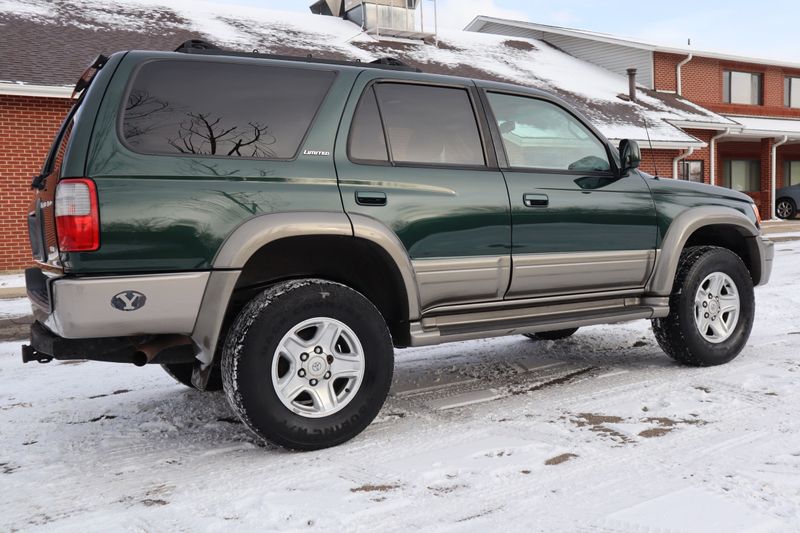 2000 Toyota 4Runner Photos