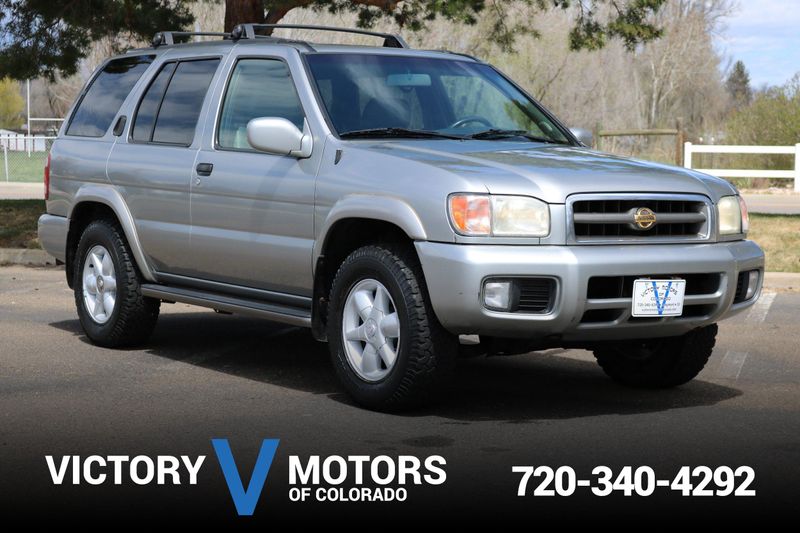 2000 Nissan Pathfinder Photos