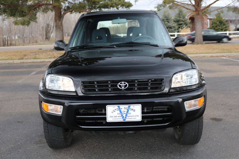 2000 Toyota RAV4 Photos