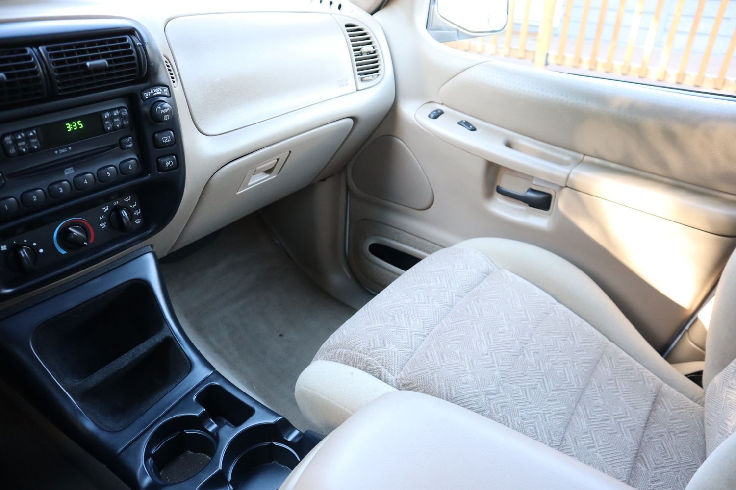 1998 Ford Explorer XLT | Victory Motors of Colorado