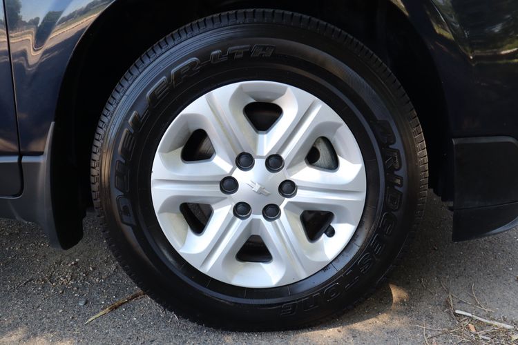 2015 Chevrolet Traverse LS | Victory Motors of Colorado