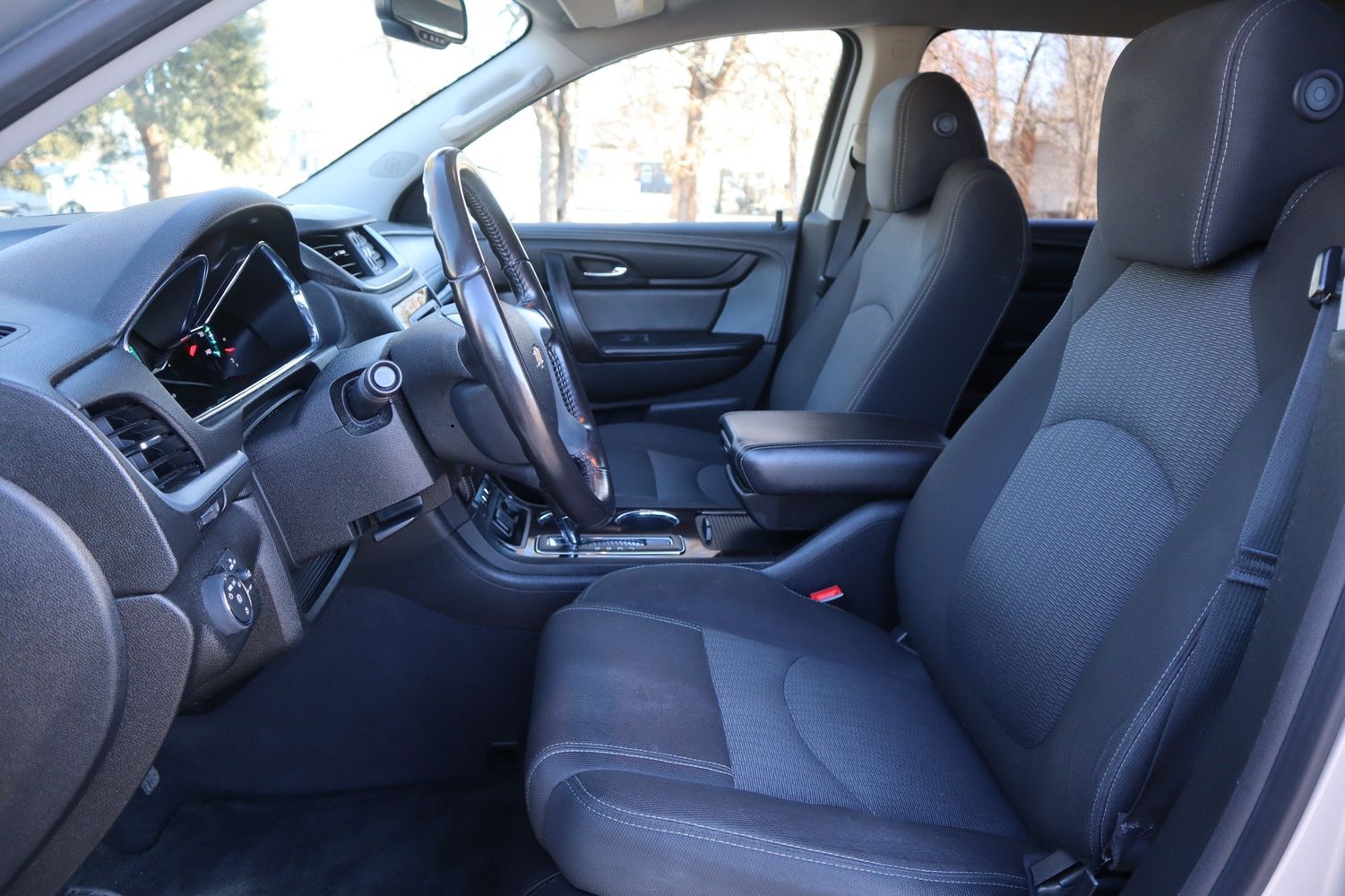 2016 Chevrolet Traverse LT | Victory Motors of Colorado