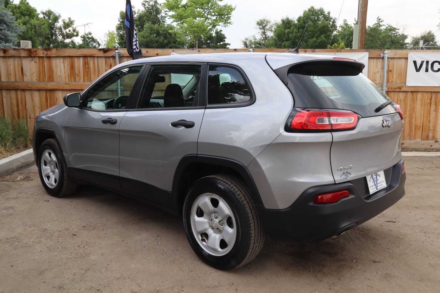 2014 Jeep Cherokee Sport | Victory Motors of Colorado
