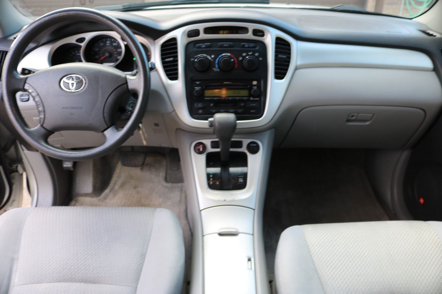 2005 Toyota Highlander AWD | Victory Motors of Colorado