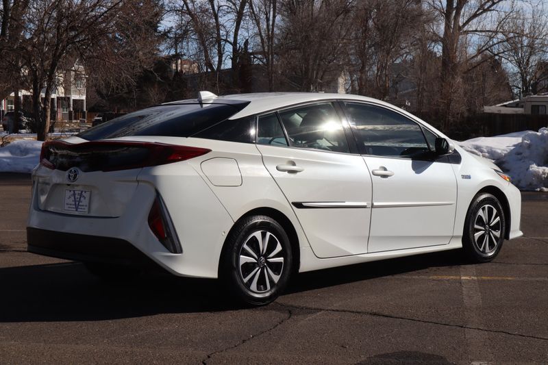 2018 Toyota Prius Prime Photos