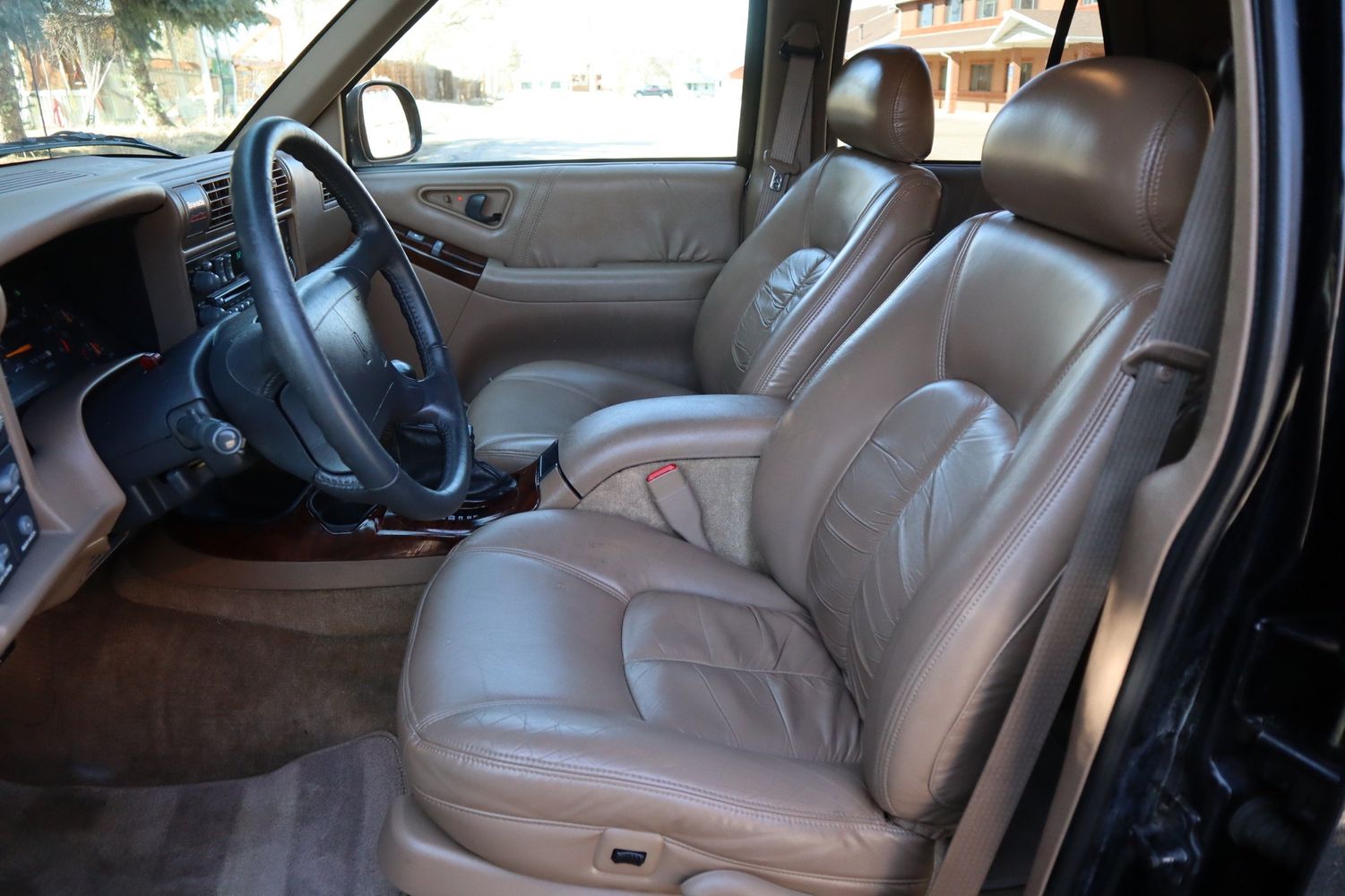 1996 Oldsmobile Bravada Base | Victory Motors of Colorado