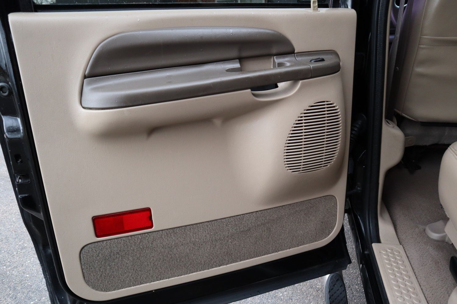 2000 Ford Excursion XLT | Victory Motors of Colorado