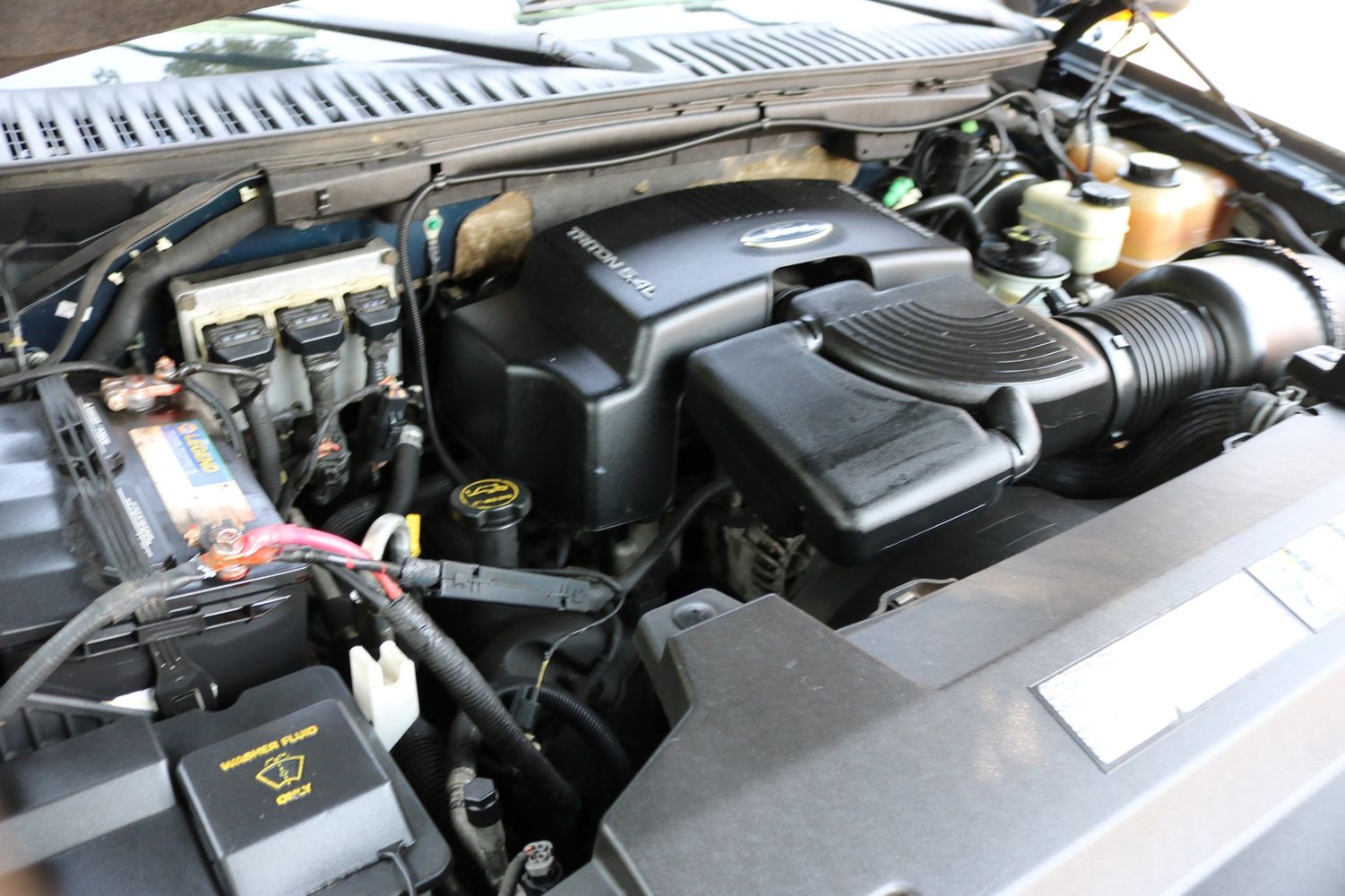 2003 Ford Expedition Eddie Bauer | Victory Motors of Colorado