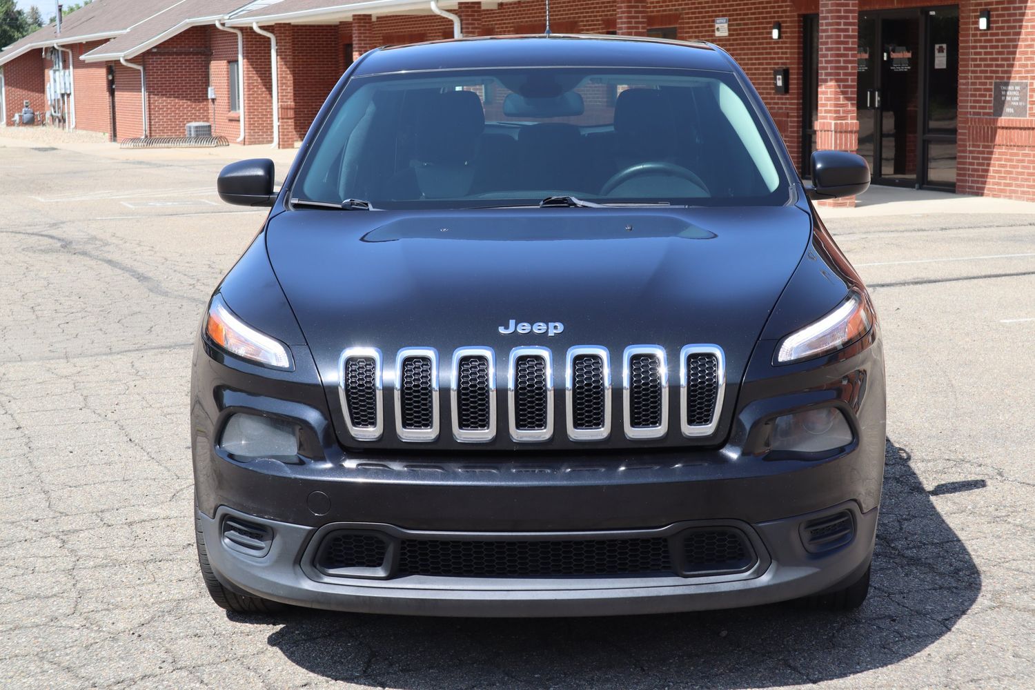 2014 Jeep Cherokee Sport | Victory Motors of Colorado