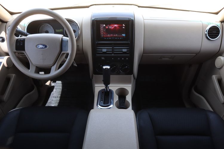 Ford Explorer 2007 Interior