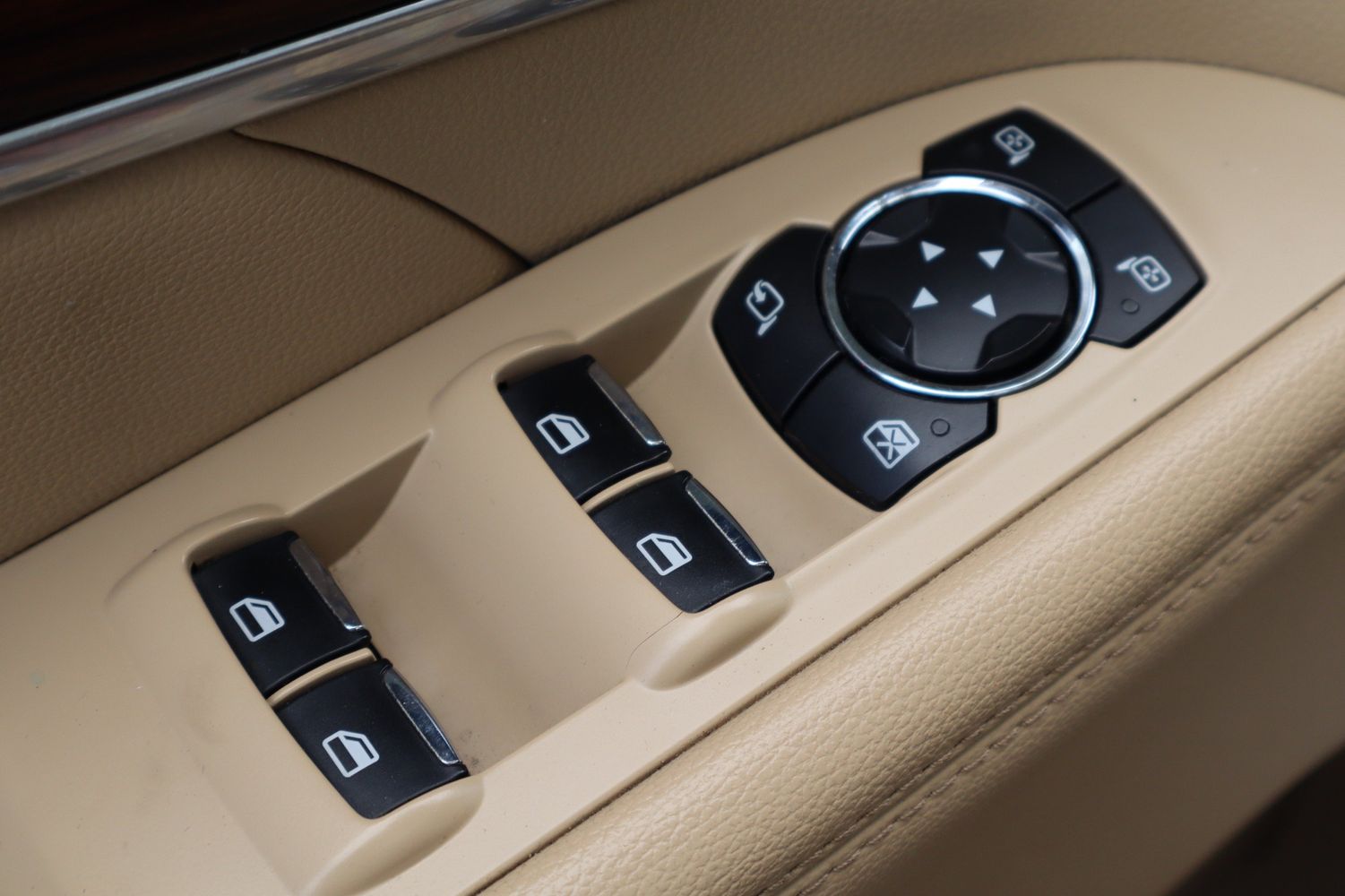 2016 Ford Explorer Limited | Victory Motors of Colorado