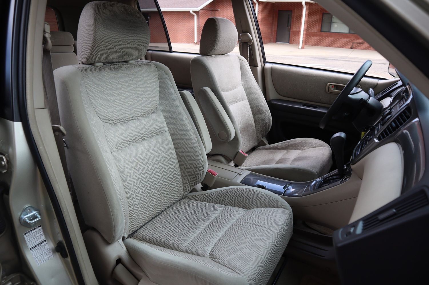 2003 Toyota Highlander Base | Victory Motors of Colorado
